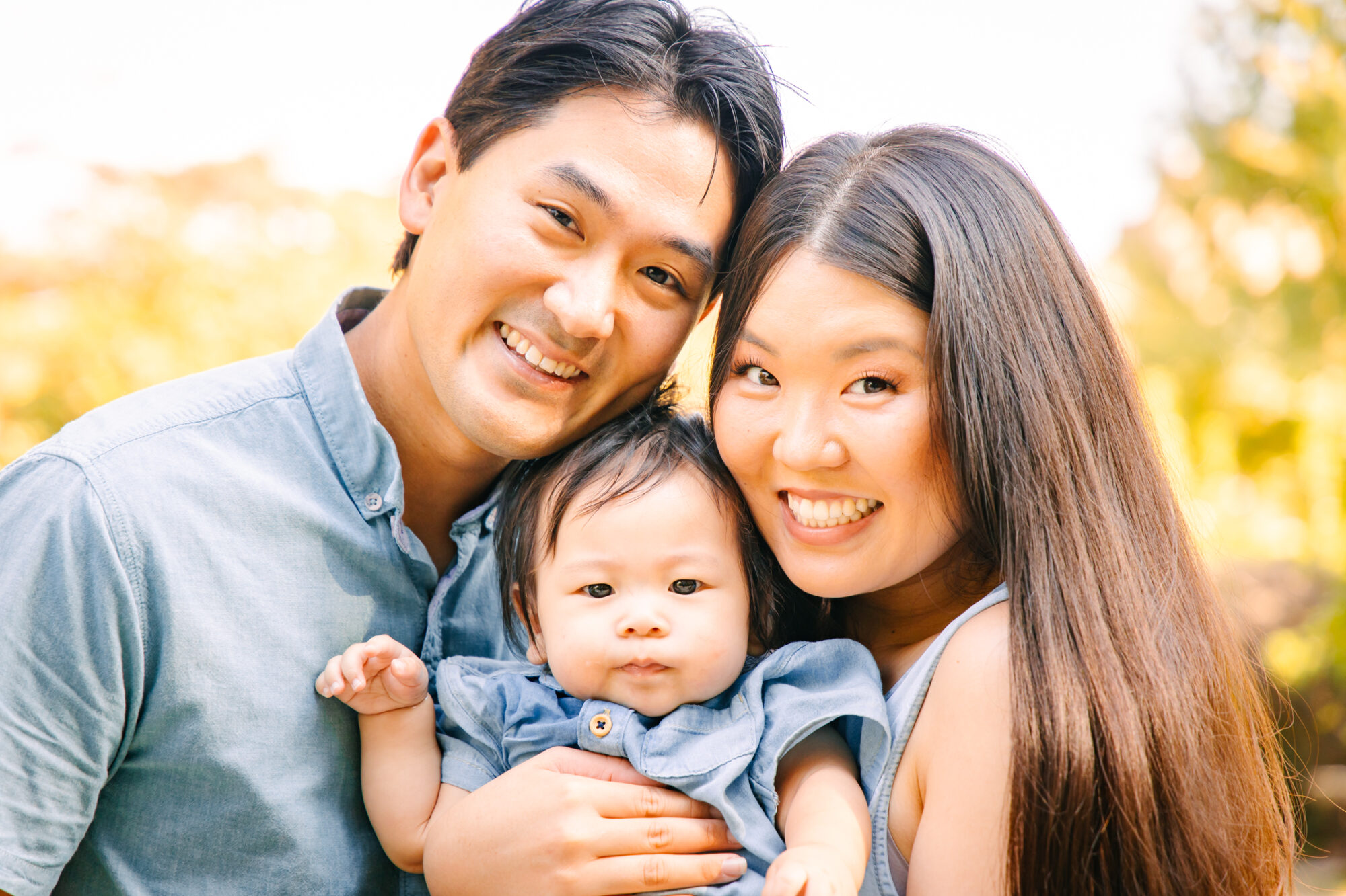 Family photo-shooting in the Osaka castle park!! | Photoguider-Japan