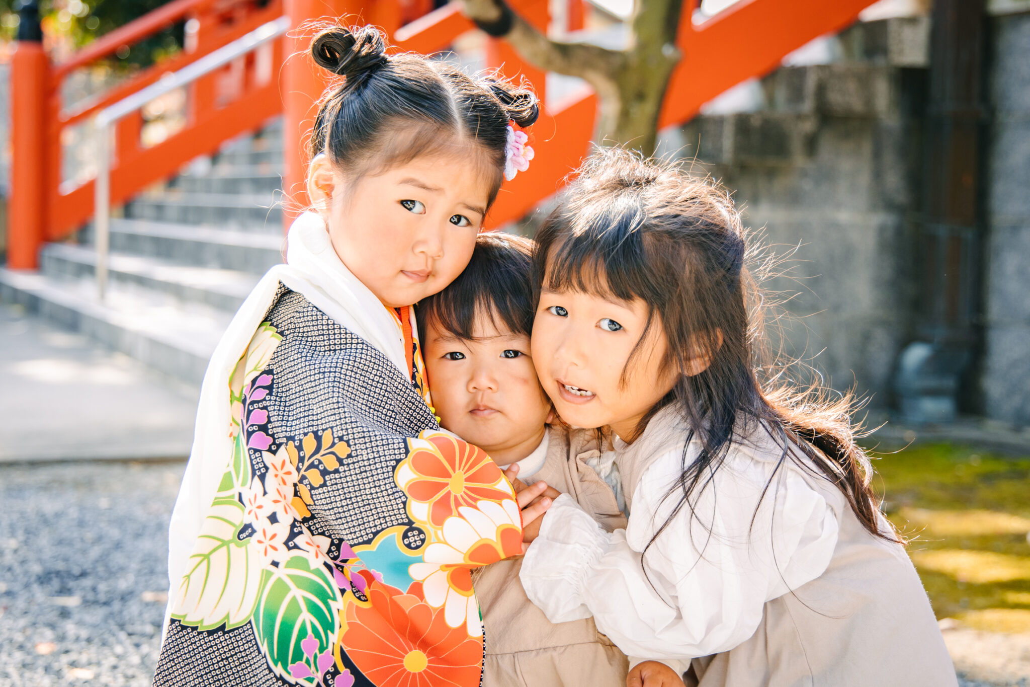 Photos shooting with Autumn leaves in Osaka | Photoguider-Japan