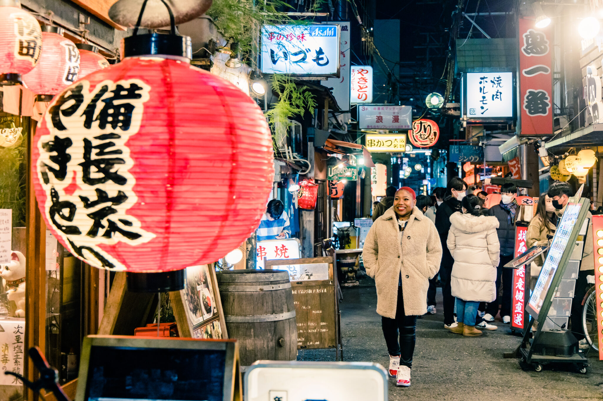 Photo shooting at night in Namba, Osaka!! | Photoguider-Japan