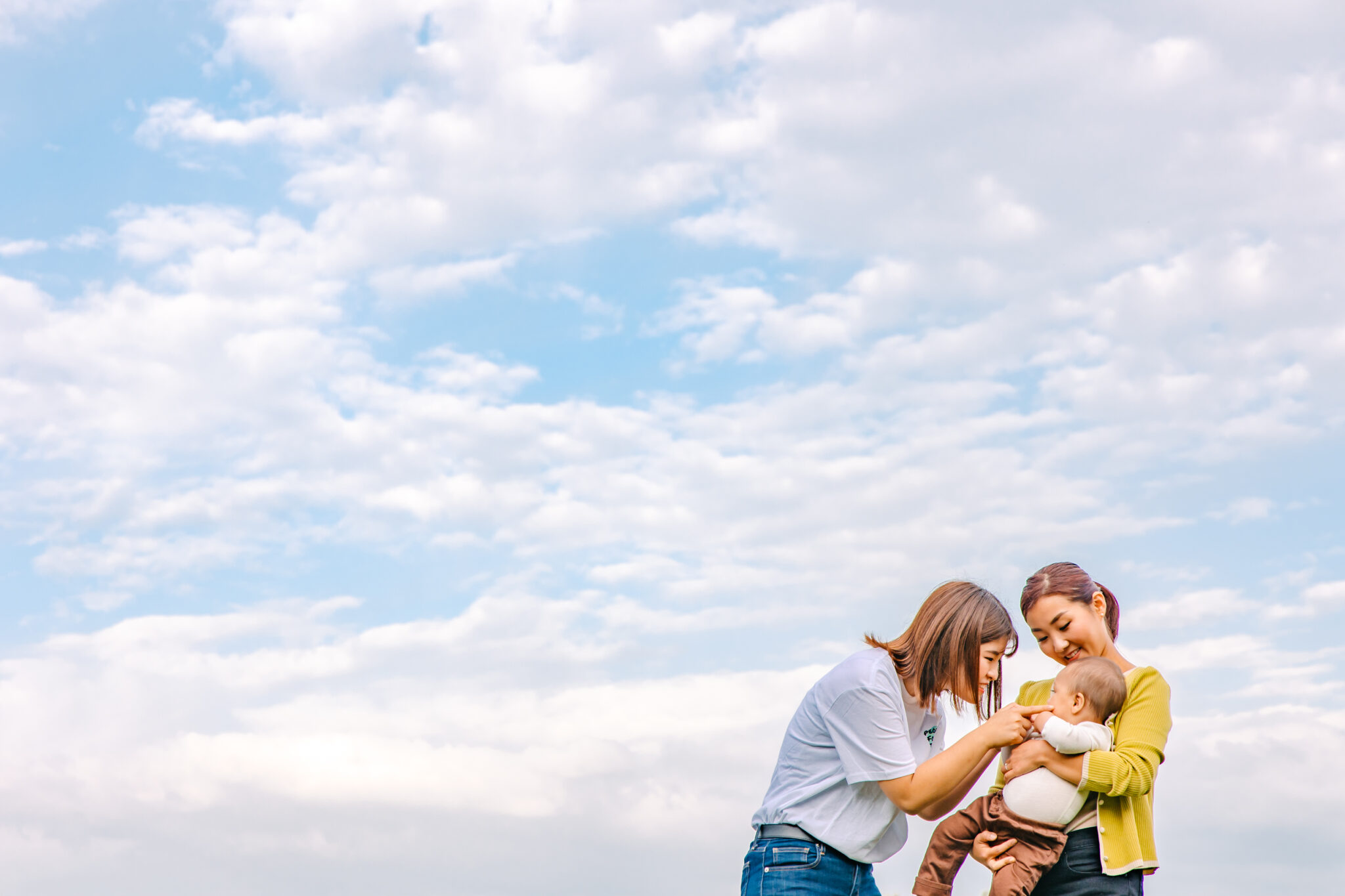 A Family photo shooting in Osaka Japan, Nov 2022 | Photoguider-Japan